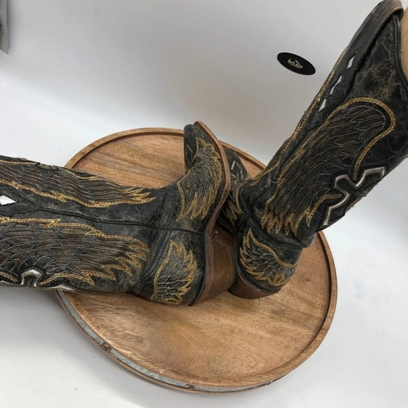 Corral | Shoes | New In Box Corral Black Leather Wings Cross Snip Toe ...